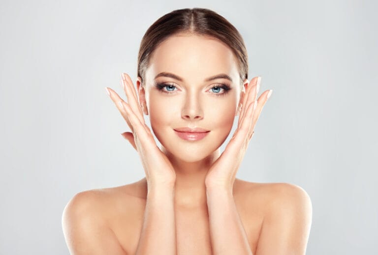 メイベリンファンデーションのカバー力と口コミを徹底チェック！色選びや人気色、使い方も♪肌荒れ成分で乾燥肌になる!? | STIMU-MakeUp-